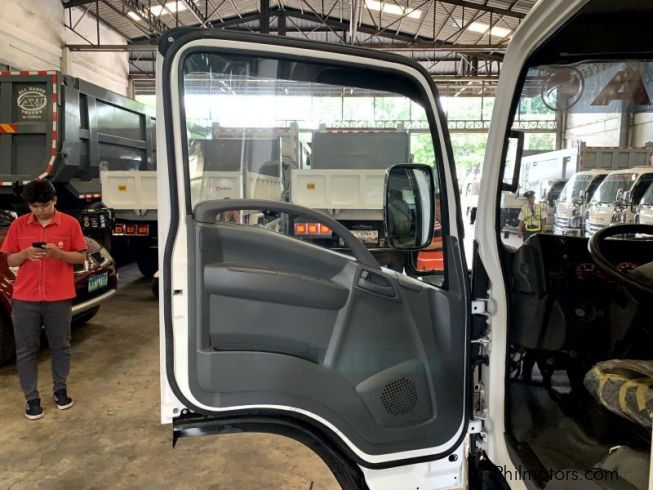 Used Isuzu sobida isuzu elf nqr cab & chassis truck n-series canter 300 ...