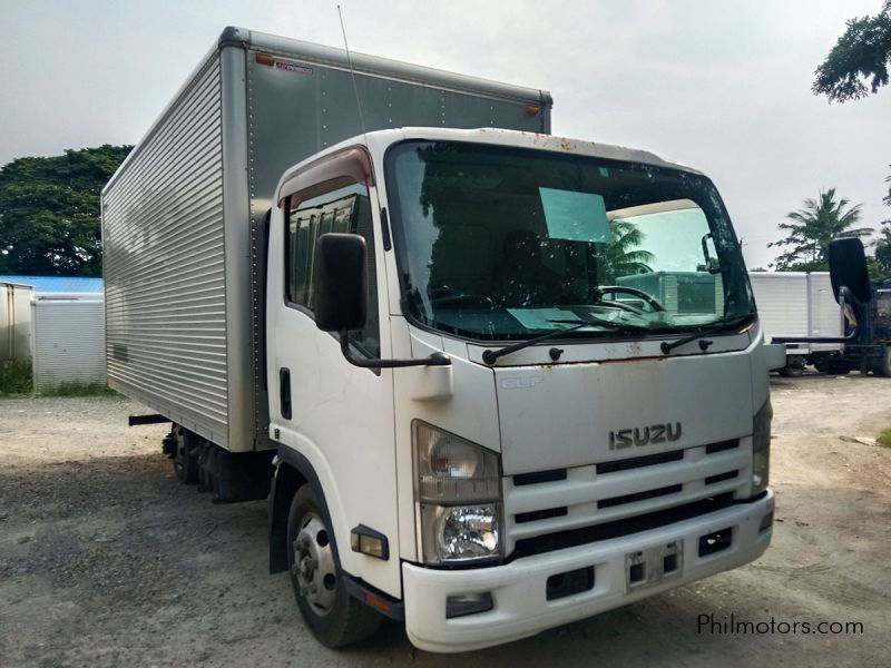 Used Isuzu Elf Closed Van Truck | New Model | Wide | Truck For Sale ...