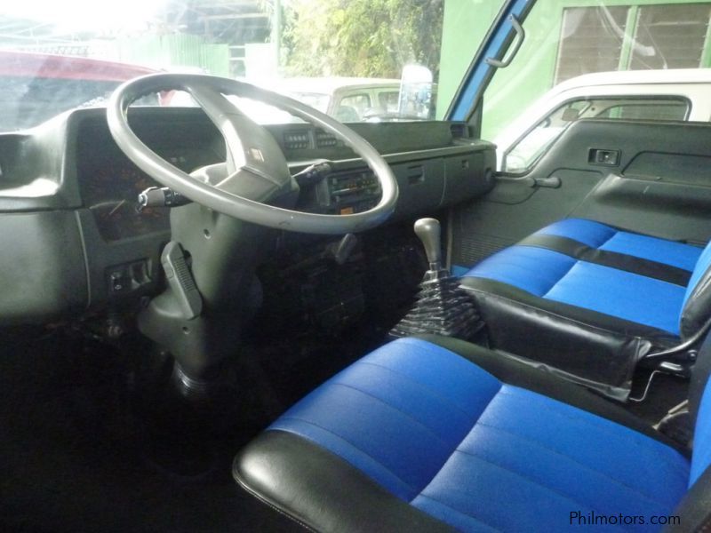 Used Mitsubishi Canter Delivery Aluminum Closed Van 4D32 Double Tires ...