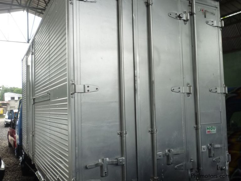 Used Mitsubishi Canter Delivery Aluminum Closed Van 4D32 Double Tires ...