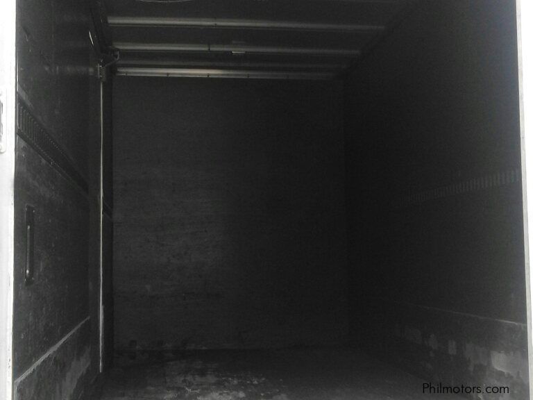 Used Mitsubishi Canter Delivery Aluminum Closed Van 4D32 Double Tires ...