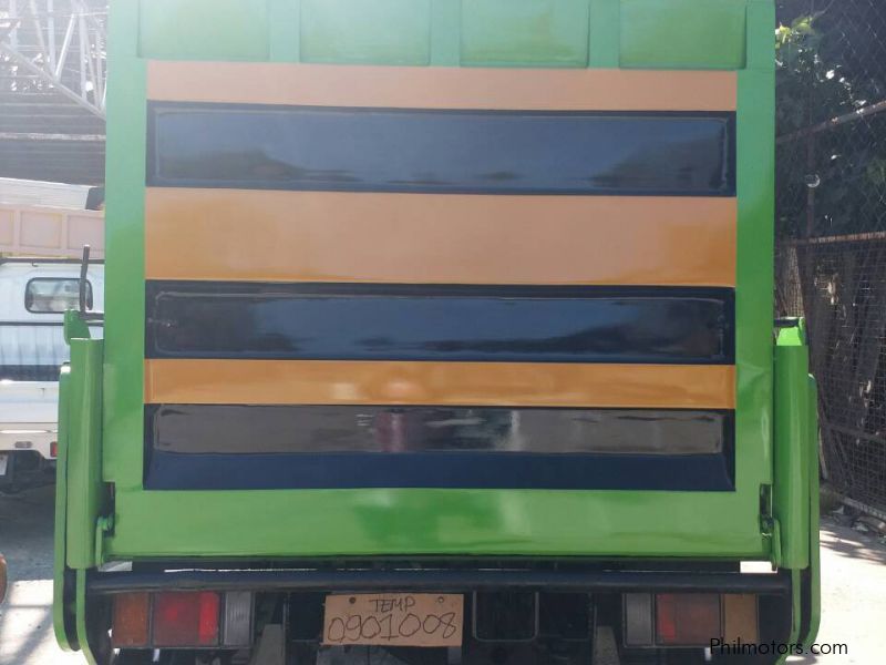 Used Isuzu Elf Recon Dropside Cargo with Power tailgate 4x2 4HF1 | 1999 ...