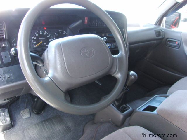 Used Toyota Hiace | 2004 Hiace for sale | Makati City Toyota Hiace ...