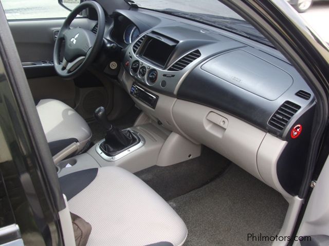 Used Mitsubishi Strada | 2009 Strada for sale | Quezon City Mitsubishi ...
